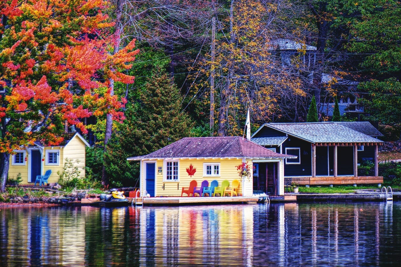 10 Best Cottage Lakes in Ontario For A Runaway Escape